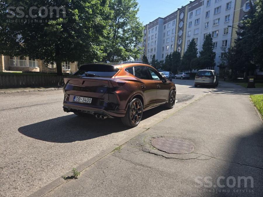Black Cupra Formentor 2025 in Riga, with an engine capacity of 2.00 L and mileage of 4 thousand km for 52000 €, photo 1 on AUTOMOTO.COM.LV