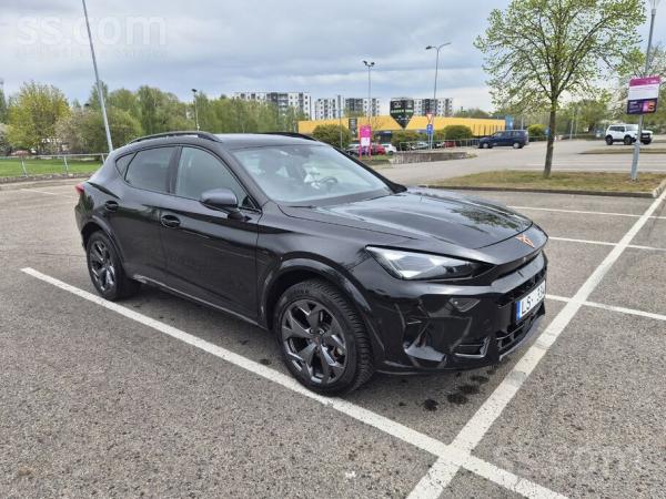 Черный Cupra Formentor 2025 в Рига, объемом двигателя 2.00 л и пробегом 22 тыс. км за 31600 €, фото 3 на AUTOMOTO.COM.LV