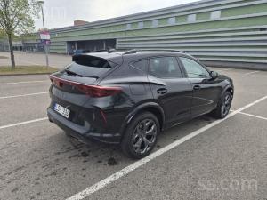 Melns Cupra Formentor 2025 Rīga, ar dzinēja tilpumu 2.00 L un nobraukumu 22 tūkst. km par 31600 €, foto 5 vietnē AUTOMOTO.COM.LV