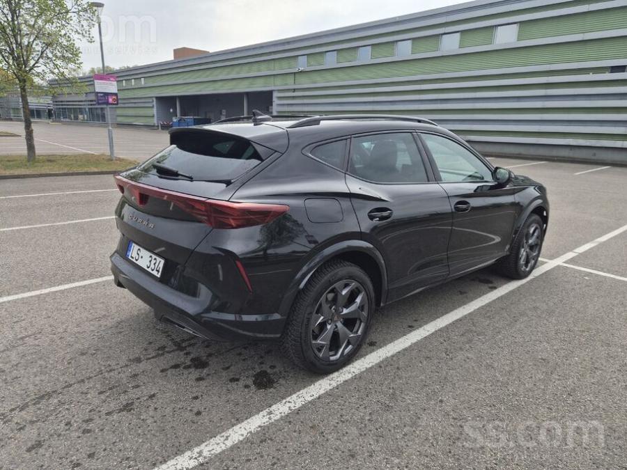 Melns Cupra Formentor 2025 Rīga, ar dzinēja tilpumu 2.00 L un nobraukumu 22 tūkst. km par 31600 €, foto 5 vietnē AUTOMOTO.COM.LV