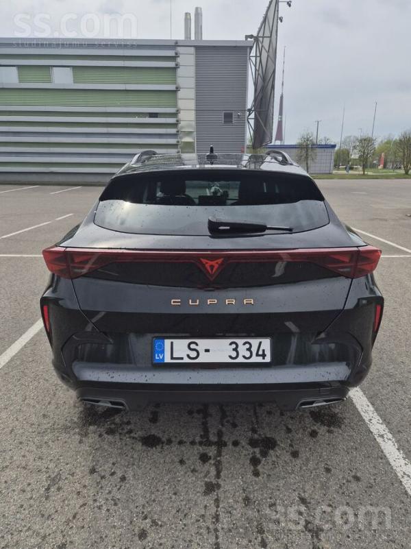 Черный Cupra Formentor 2025 в Рига, объемом двигателя 2.00 л и пробегом 22 тыс. км за 31600 €, фото 5 на AUTOMOTO.COM.LV