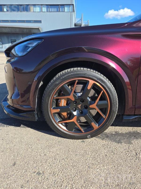 Черный Cupra Formentor 2025 в Рига, объемом двигателя 2.00 л и пробегом 6 тыс. км за 41900 €, фото 7 на AUTOMOTO.COM.LV