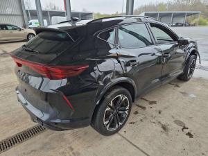 Melns Cupra Formentor 2025 Viļņa, ar dzinēja tilpumu 1.97 L un nobraukumu 18 tūkst. km par 17800 €, foto 5 vietnē AUTOMOTO.COM.LV