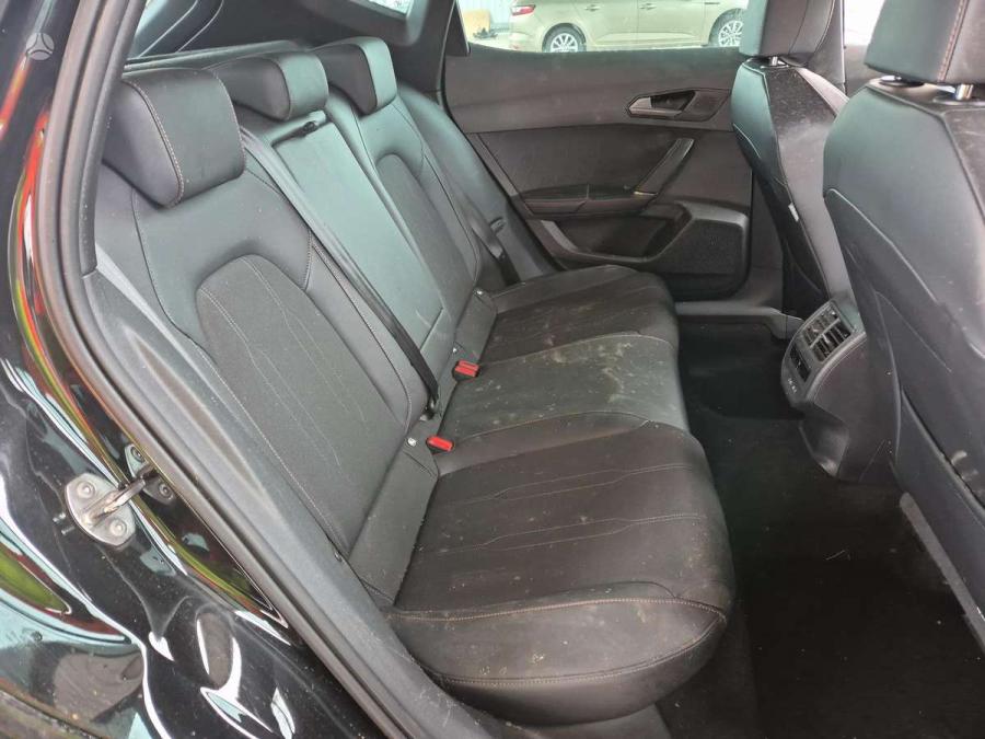 Melns Cupra Formentor 2025 Viļņa, ar dzinēja tilpumu 1.97 L un nobraukumu 18 tūkst. km par 17800 €, foto 7 vietnē AUTOMOTO.COM.LV