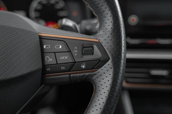 Melns Cupra Formentor 2023 Viļņa, ar dzinēja tilpumu 1.50 L un nobraukumu 102 tūkst. km par 24550 €, foto 8 vietnē AUTOMOTO.COM.LV
