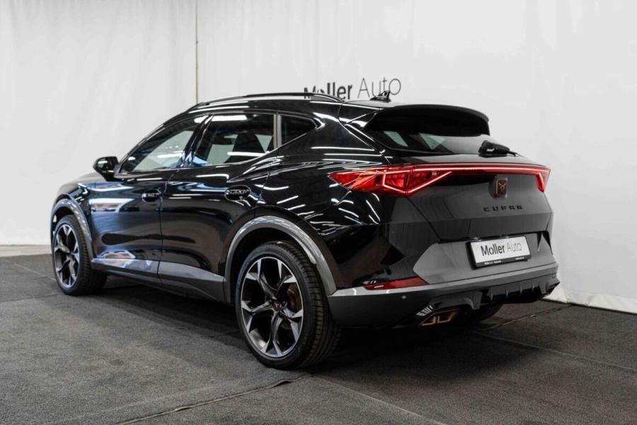 Black Cupra Formentor 2022 in Tallinn, with an engine capacity of 1.40 L and mileage of 65 thousand km for 25900 €, photo 4 on AUTOMOTO.COM.LV