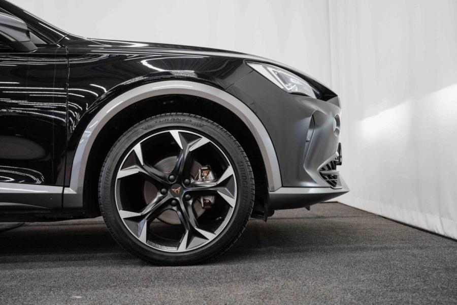 Black Cupra Formentor 2022 in Tallinn, with an engine capacity of 1.40 L and mileage of 65 thousand km for 25900 €, photo 17 on AUTOMOTO.COM.LV