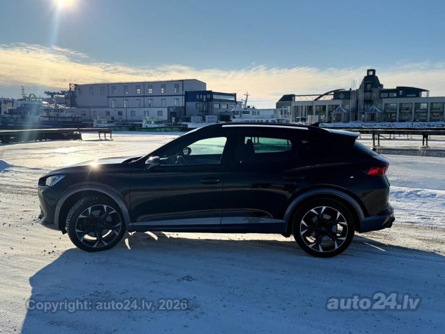 Melns Cupra Formentor 2023 Tallina, ar dzinēja tilpumu 2.00 L un nobraukumu 55 tūkst. km par 33000 €, foto 4 vietnē AUTOMOTO.COM.LV