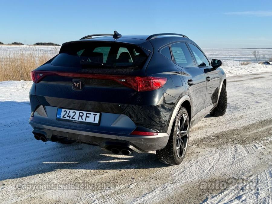 Melns Cupra Formentor 2023 Tallina, ar dzinēja tilpumu 2.00 L un nobraukumu 55 tūkst. km par 33000 €, foto 6 vietnē AUTOMOTO.COM.LV