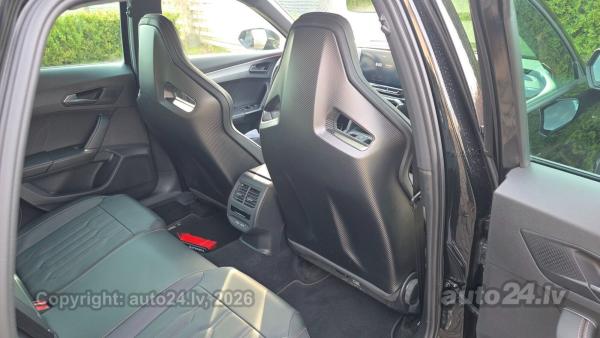 Melns Cupra Formentor 2023 Tallina, ar dzinēja tilpumu 2.50 L un nobraukumu 30 tūkst. km par 44000 €, foto 5 vietnē AUTOMOTO.COM.LV