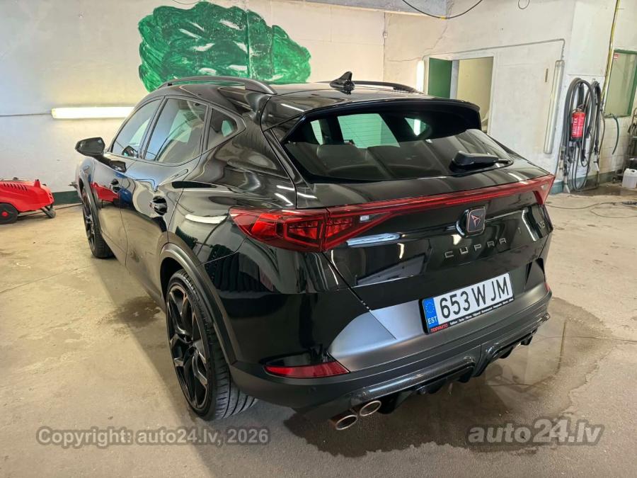 Черный Cupra Formentor 2023 в Таллин, объемом двигателя 2.50 л и пробегом 30 тыс. км за 44000 €, фото 9 на AUTOMOTO.COM.LV