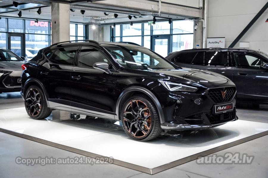 Черный Cupra Formentor 2023 в Таллин, объемом двигателя 2.50 л и пробегом 33 тыс. км за 42900 €, фото 1 на AUTOMOTO.COM.LV