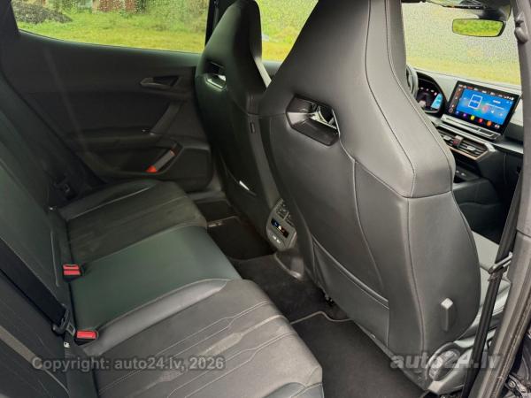 Melns Cupra Formentor 2023 Tallina, ar dzinēja tilpumu 2.00 L un nobraukumu 72 tūkst. km par 31900 €, foto 10 vietnē AUTOMOTO.COM.LV