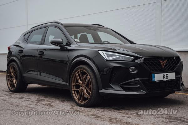 Черный Cupra Formentor 2024 в Таллин, объемом двигателя 2.50 л и пробегом 30 тыс. км за 42499 €, фото 4 на AUTOMOTO.COM.LV