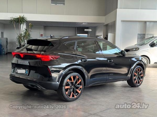 Melns Cupra Formentor 2025 Tallina, ar dzinēja tilpumu 2.00 L un nobraukumu 17 tūkst. km par 32900 €, foto 4 vietnē AUTOMOTO.COM.LV