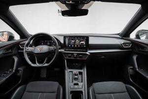 Melns Cupra Formentor 2026 Peetri, ar dzinēja tilpumu 2.00 L un nobraukumu 56 tūkst. km par 26350 €, foto 8 vietnē AUTOMOTO.COM.LV