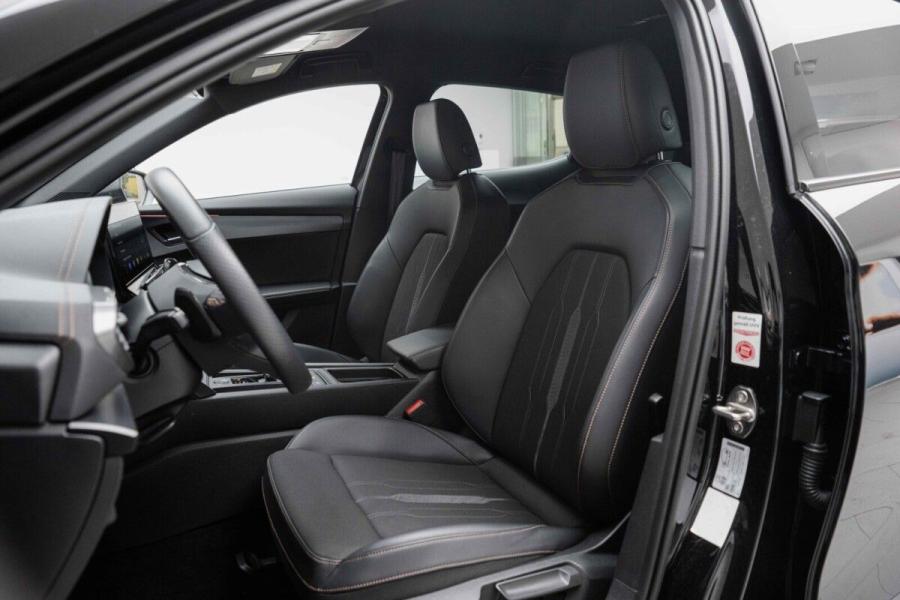Melns Cupra Formentor 2026 Peetri, ar dzinēja tilpumu 2.00 L un nobraukumu 56 tūkst. km par 26350 €, foto 13 vietnē AUTOMOTO.COM.LV