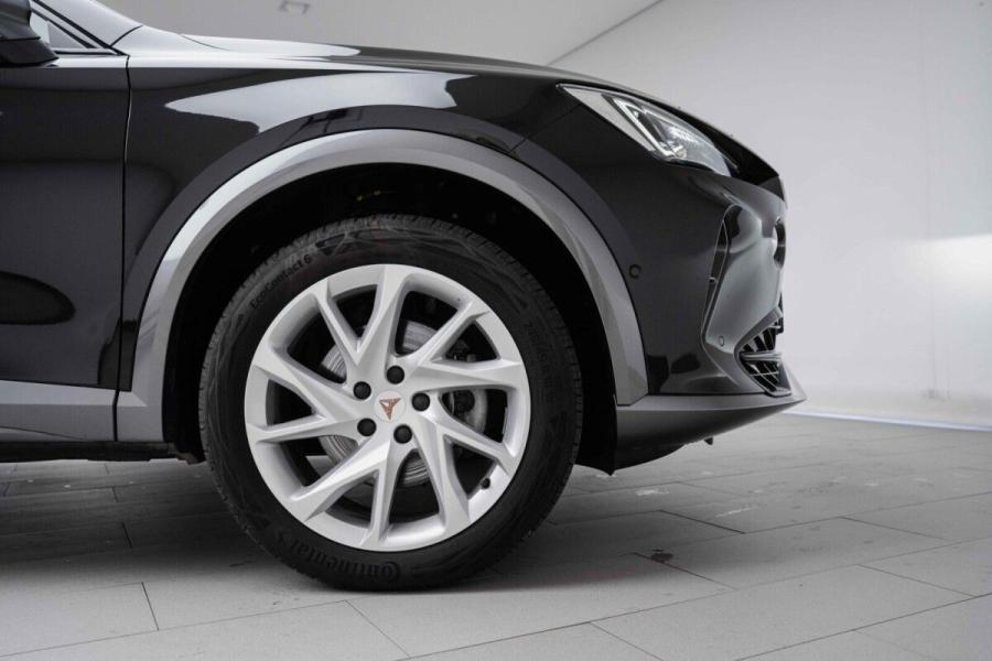 Melns Cupra Formentor 2026 Peetri, ar dzinēja tilpumu 2.00 L un nobraukumu 56 tūkst. km par 26350 €, foto 15 vietnē AUTOMOTO.COM.LV