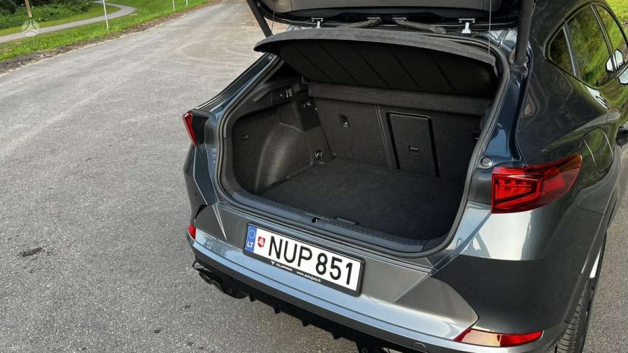 Zils Cupra Formentor 2021 Kauņa, ar dzinēja tilpumu 1.98 L un nobraukumu 79 tūkst. km par 26900 €, foto 78 vietnē AUTOMOTO.COM.LV