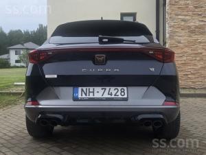 Zils Cupra Formentor 2022 Rīga, ar dzinēja tilpumu 2.00 L un nobraukumu 48 tūkst. km par 28000 €, foto 12 vietnē AUTOMOTO.COM.LV