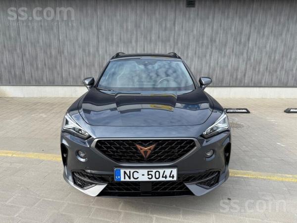 Синий Cupra Formentor 2022 в Рига, объемом двигателя 1.50 л и пробегом 64 тыс. км за 22490 €, фото 1 на AUTOMOTO.COM.LV