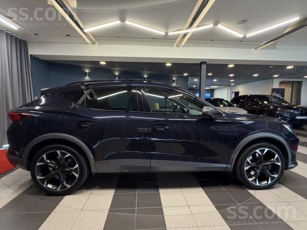 Синий Cupra Formentor 2022 в Рига, объемом двигателя 2.00 л и пробегом 48 тыс. км за 28500 €, фото 4 на AUTOMOTO.COM.LV