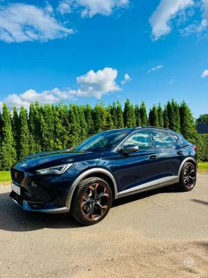 Zils Cupra Formentor 2022 Kauņa, ar dzinēja tilpumu 1.98 L un nobraukumu 80 tūkst. km par 28000 €, foto  vietnē AUTOMOTO.COM.LV