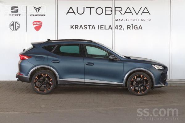 Blue Cupra Formentor 2022 in Riga, with an engine capacity of 2.00 L and mileage of 70 thousand km for 28490 €, photo 5 on AUTOMOTO.COM.LV