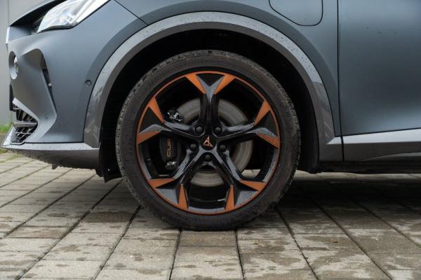 Cupra Formentor 2022 Viļņa vietnē Zils Cupra Formentor 2022 Viļņa, ar dzinēja tilpumu 1.40 L un nobraukumu 80 tūkst. km par 27150 €, foto 4 vietnē AUTOMOTO.COM.LV