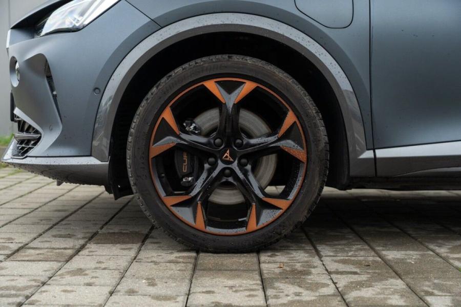 Blue Cupra Formentor 2022 in Vilnius, with an engine capacity of 1.40 L and mileage of 80 thousand km for 27150 €, photo 4 on AUTOMOTO.COM.LV