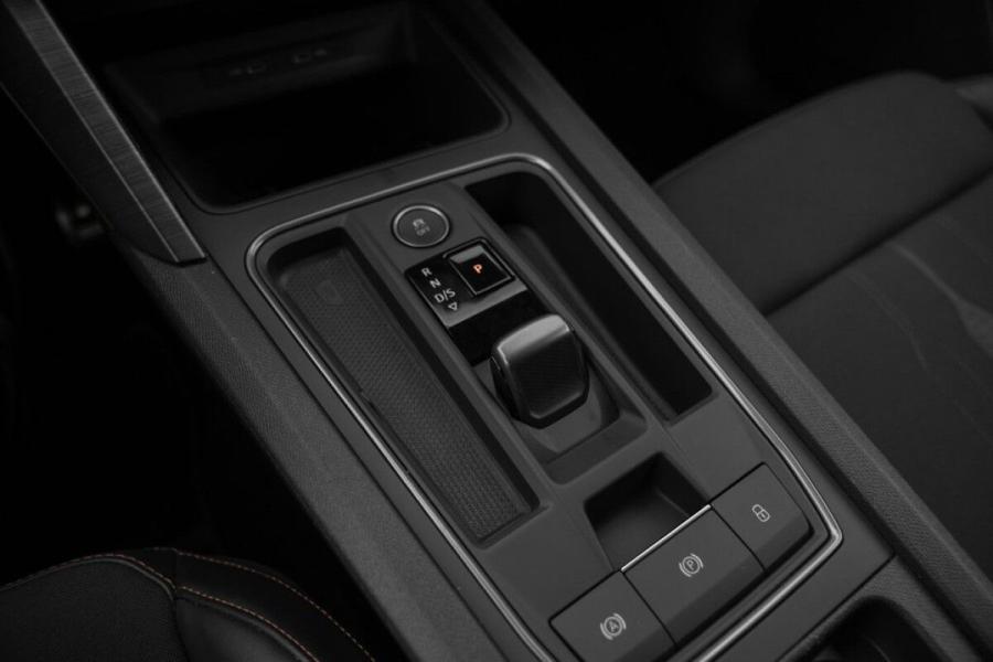Blue Cupra Formentor 2022 in Vilnius, with an engine capacity of 1.40 L and mileage of 80 thousand km for 27150 €, photo 18 on AUTOMOTO.COM.LV
