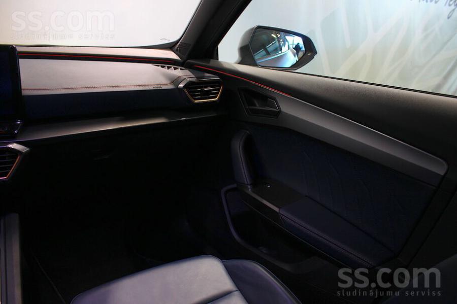 Zils Cupra Formentor 2023 Rīga, ar dzinēja tilpumu 2.50 L un nobraukumu 31 tūkst. km par 41500 €, foto 30 vietnē AUTOMOTO.COM.LV