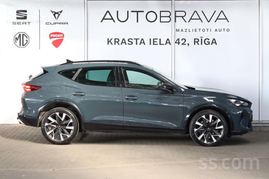 Синий Cupra Formentor 2024 в Рига, объемом двигателя 2.00 л и пробегом 20 тыс. км за 33990 €, фото 6 на AUTOMOTO.COM.LV