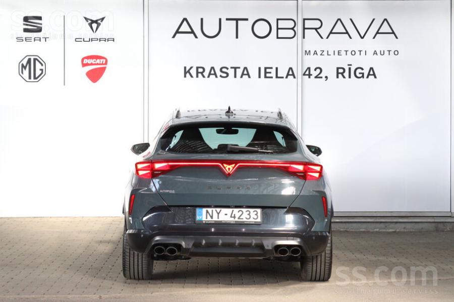 Синий Cupra Formentor 2024 в Рига, объемом двигателя 2.00 л и пробегом 20 тыс. км за 33990 €, фото 8 на AUTOMOTO.COM.LV