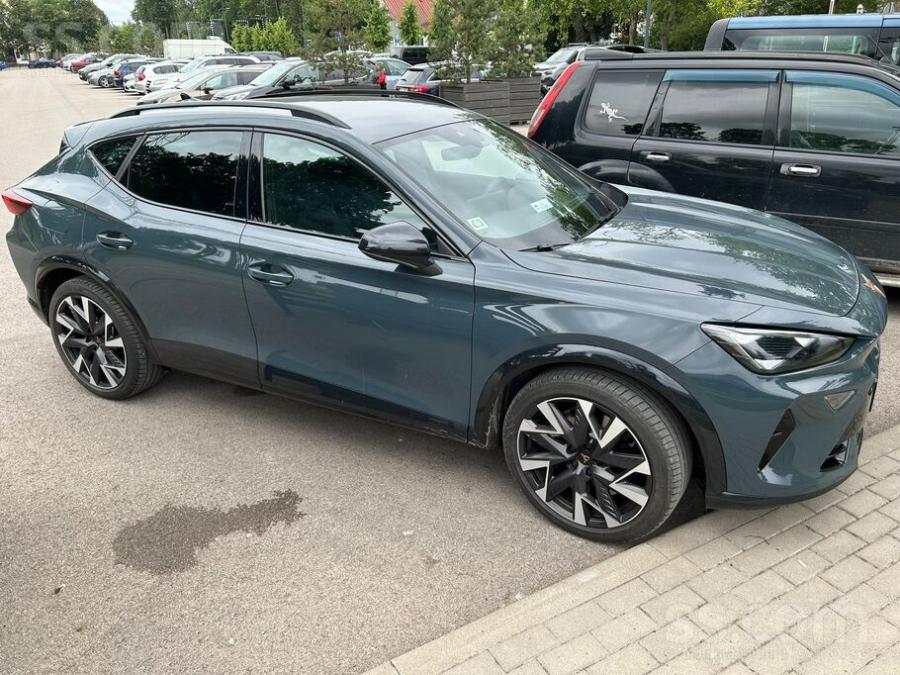 Zils Cupra Formentor 2024 Ogre, ar dzinēja tilpumu 2.00 L un nobraukumu 21 tūkst. km par 33990 €, foto 1 vietnē AUTOMOTO.COM.LV