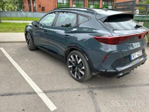 Zils Cupra Formentor 2024 Ogre, ar dzinēja tilpumu 2.00 L un nobraukumu 21 tūkst. km par 33990 €, foto 5 vietnē AUTOMOTO.COM.LV