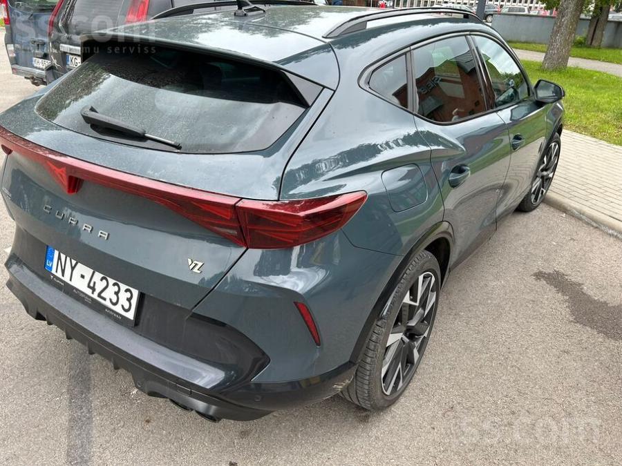 Zils Cupra Formentor 2024 Ogre, ar dzinēja tilpumu 2.00 L un nobraukumu 21 tūkst. km par 33990 €, foto 6 vietnē AUTOMOTO.COM.LV