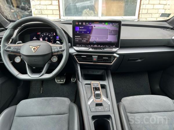 Zils Cupra Formentor 2024 Ogre, ar dzinēja tilpumu 2.00 L un nobraukumu 21 tūkst. km par 33990 €, foto 9 vietnē AUTOMOTO.COM.LV