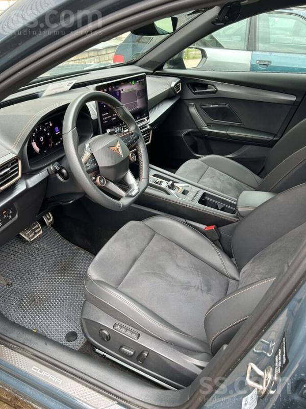 Zils Cupra Formentor 2024 Ogre, ar dzinēja tilpumu 2.00 L un nobraukumu 21 tūkst. km par 33990 €, foto 10 vietnē AUTOMOTO.COM.LV