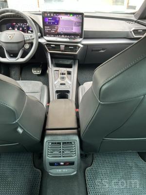 Zils Cupra Formentor 2024 Ogre, ar dzinēja tilpumu 2.00 L un nobraukumu 21 tūkst. km par 33990 €, foto 14 vietnē AUTOMOTO.COM.LV