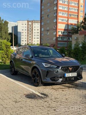Zils Cupra Formentor 2024 Rīga, ar dzinēja tilpumu 2.00 L un nobraukumu 25 tūkst. km par 34500 €, foto  vietnē AUTOMOTO.COM.LV