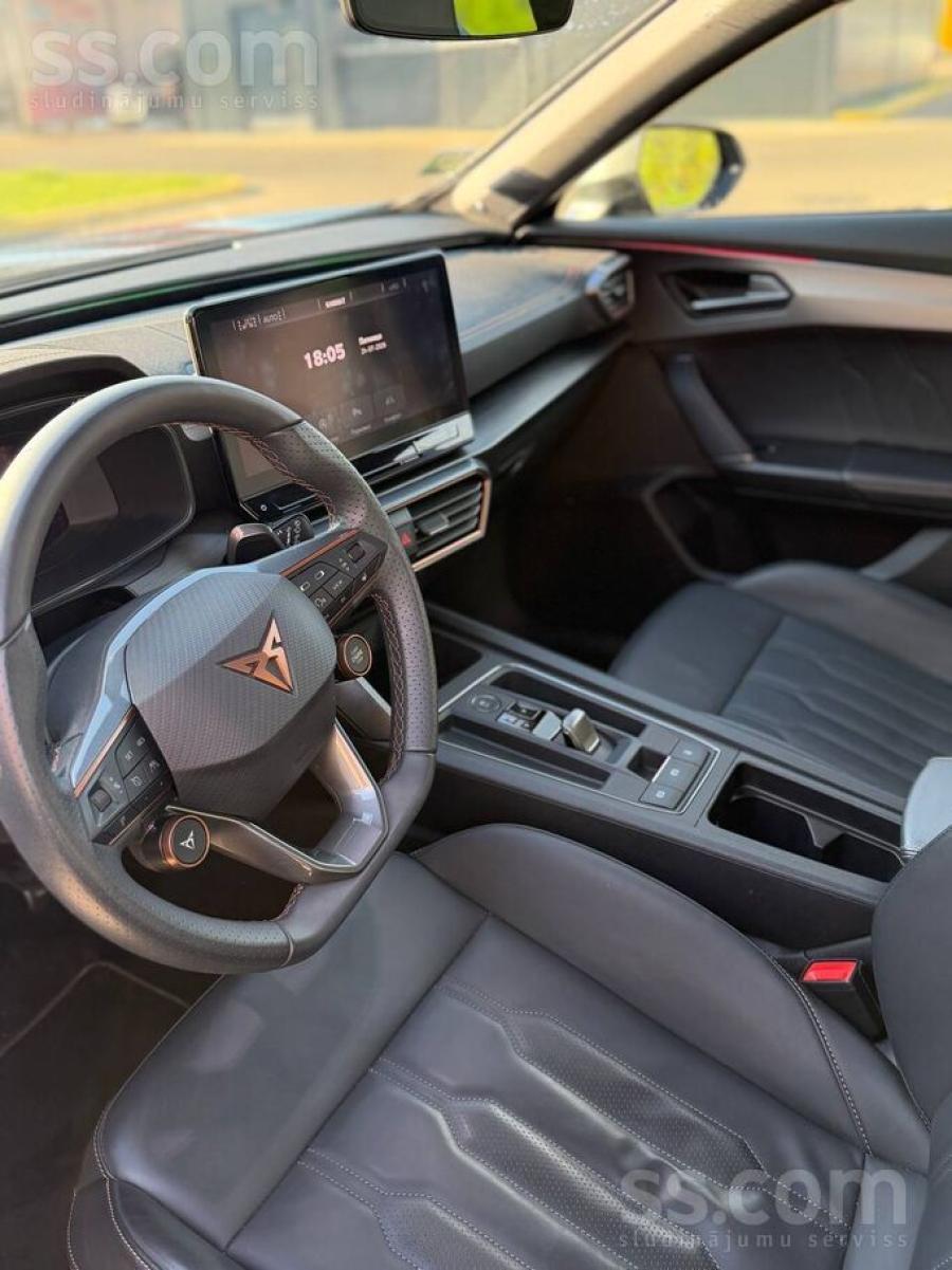 Zils Cupra Formentor 2024 Rīga, ar dzinēja tilpumu 2.00 L un nobraukumu 25 tūkst. km par 34500 €, foto 5 vietnē AUTOMOTO.COM.LV