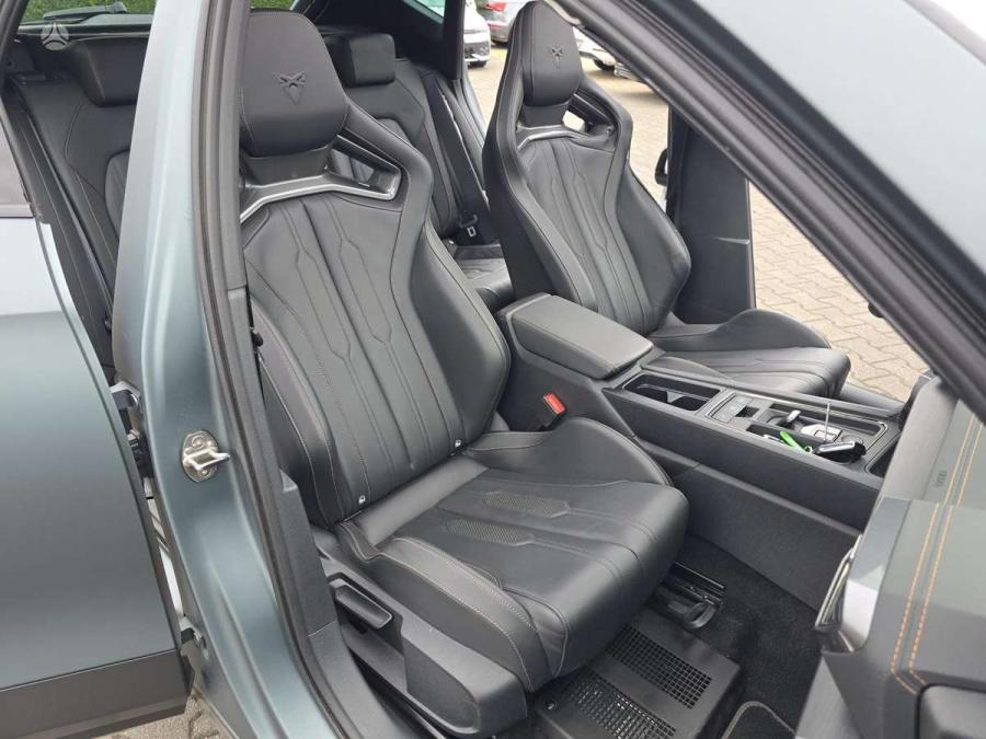 Blue Cupra Formentor 2024 in Vilnius, with an engine capacity of 2.48 L and mileage of 18 thousand km for 28500 €, photo 19 on AUTOMOTO.COM.LV