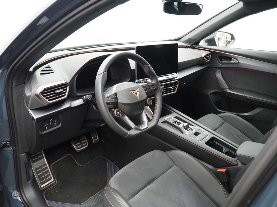 Blue Cupra Formentor 2025 in Vilnius, with an engine capacity of 1.50 L and mileage of 7 thousand km for 30900 €, photo 24 on AUTOMOTO.COM.LV