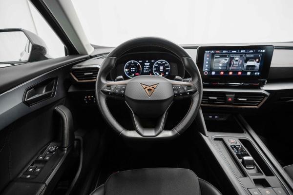 Cupra Formentor 2023 in Tallinn on AUTOMOTO.COM.LV Blue Cupra Formentor 2023 in Tallinn, with an engine capacity of 1.40 L and mileage of 34 thousand km for 25900 €, photo 11 on AUTOMOTO.COM.LV