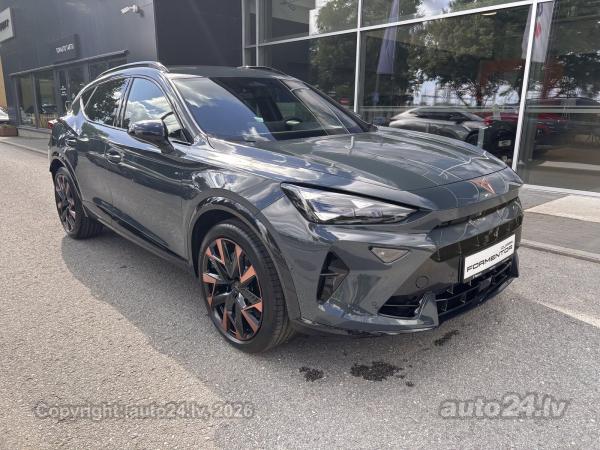 Zils Cupra Formentor 2026 Tartu, ar dzinēja tilpumu 2.00 L un nobraukumu 0 tūkst. km par 41990 €, foto 2 vietnē AUTOMOTO.COM.LV