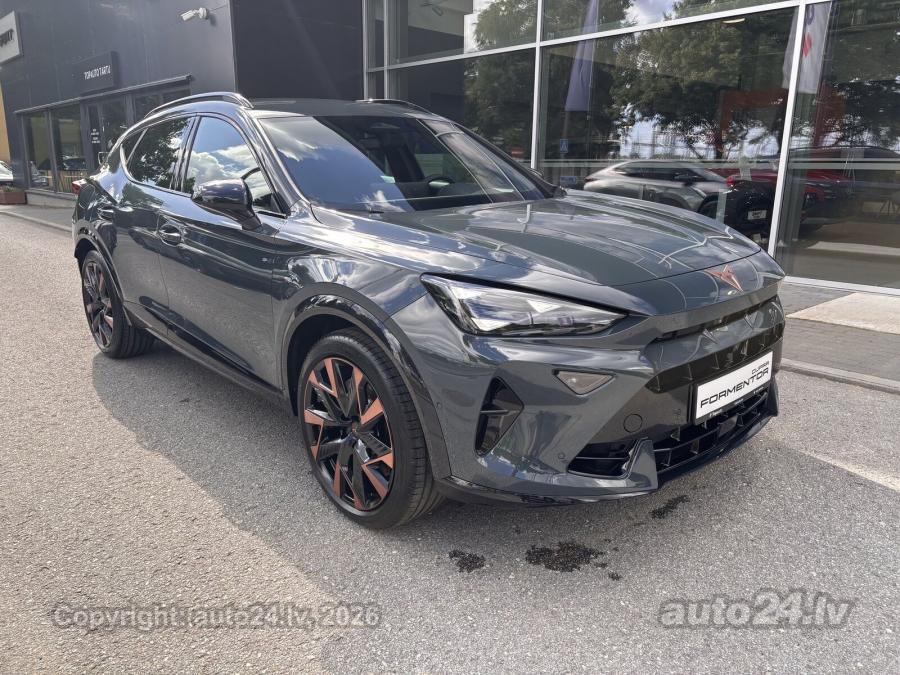 Zils Cupra Formentor 2026 Tartu, ar dzinēja tilpumu 2.00 L un nobraukumu 0 tūkst. km par 41990 €, foto 3 vietnē AUTOMOTO.COM.LV