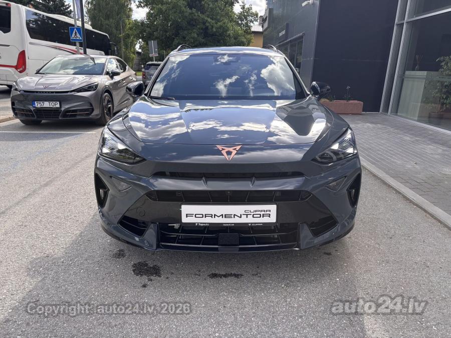 Zils Cupra Formentor 2026 Tartu, ar dzinēja tilpumu 2.00 L un nobraukumu 0 tūkst. km par 41990 €, foto 6 vietnē AUTOMOTO.COM.LV