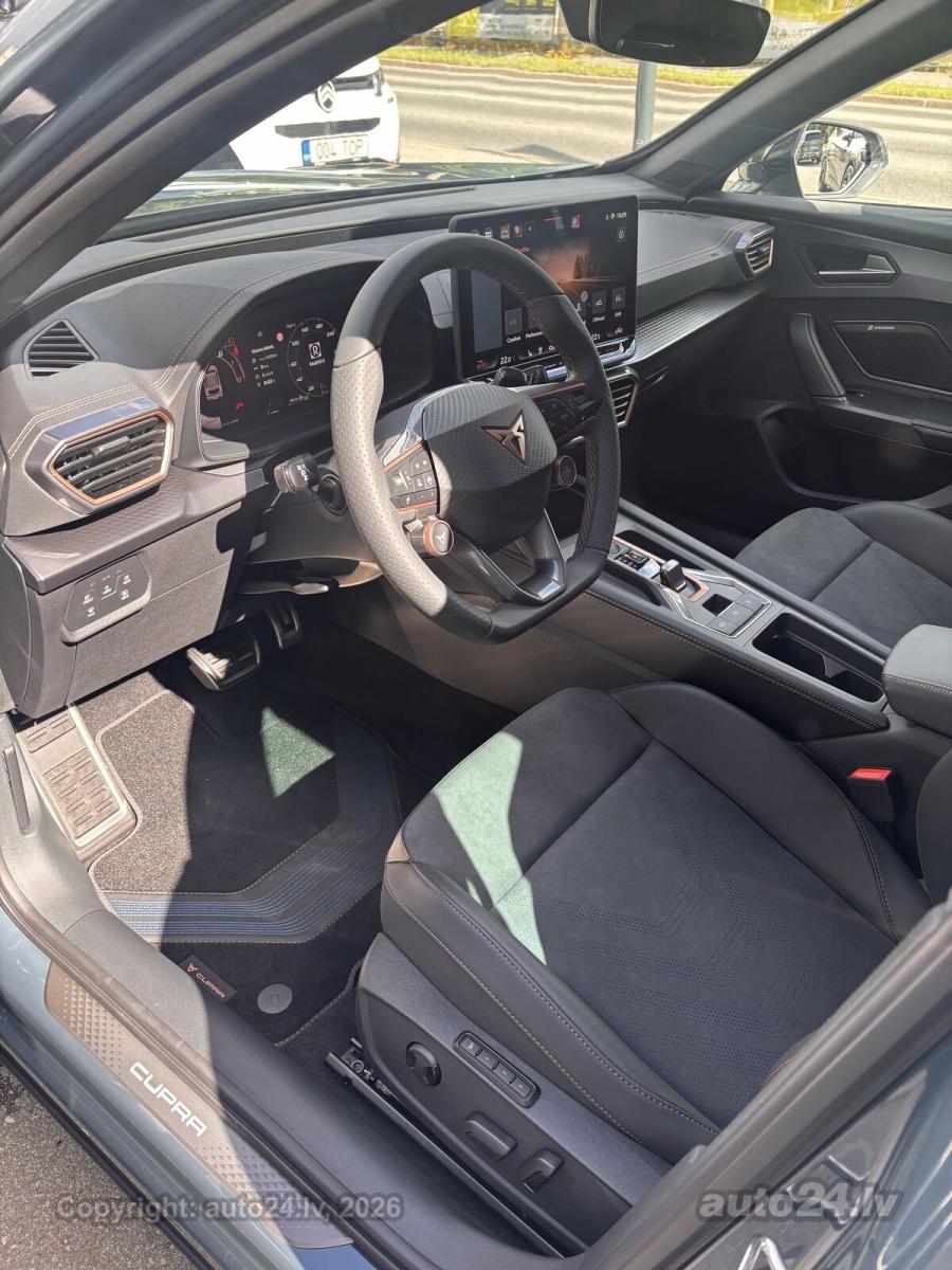 Zils Cupra Formentor 2026 Tartu, ar dzinēja tilpumu 2.00 L un nobraukumu 0 tūkst. km par 41990 €, foto 10 vietnē AUTOMOTO.COM.LV