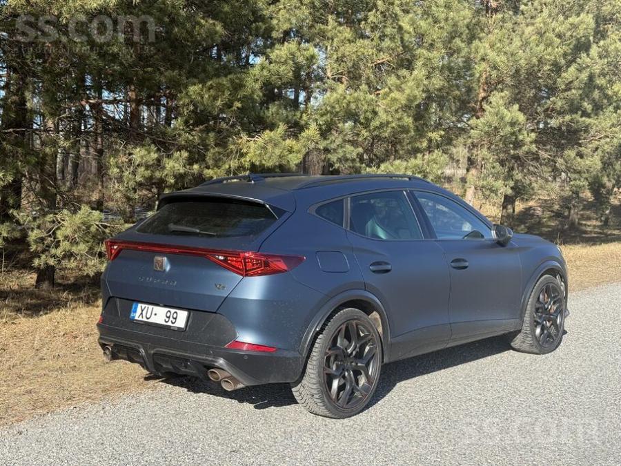 Cupra Formentor 2023 in Riga, with an engine capacity of 2.50 L and mileage of 44 thousand km for 38000 €, photo 4 on AUTOMOTO.COM.LV